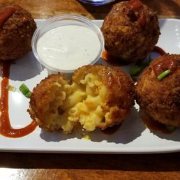 SAUCED WING BAR - Updated January 2026 - 265 Photos & 286 Reviews - 215 ...