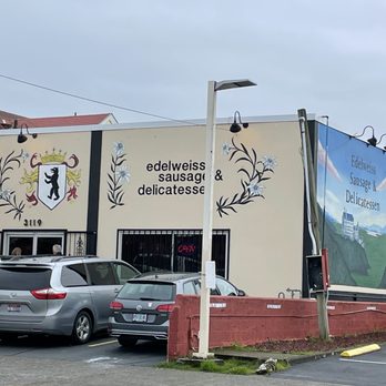 EDELWEISS SAUSAGE CO & DELICATESSEN - Updated October 2024 - 222 Photos ...