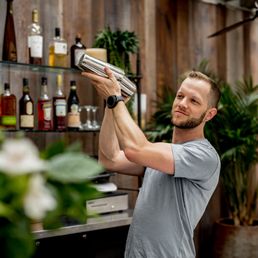 SENS RESTAURANT - Updated October 2025 - 1504 Photos & 1110 Reviews - 4 ...