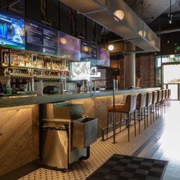 THE TAPHOUSE COQUITLAM - Updated December 2025 - 84 Photos & 49 Reviews ...