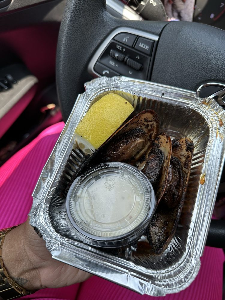 NEOPOL SAVORY SMOKERY - Updated January 2026 - 29 Photos - 875 Hollins ...