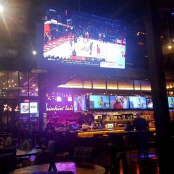 DIERKS BENTLEY’S WHISKEY ROW GILBERT - Updated July 2025 - 819 Photos ...