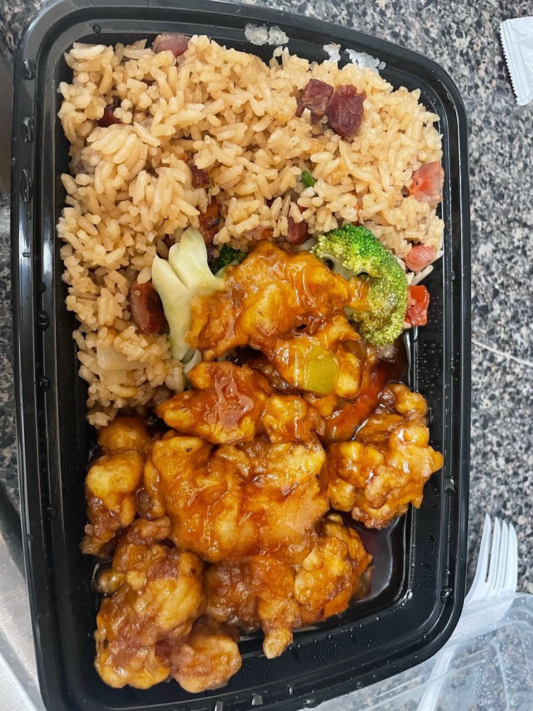 GOLDEN HOUSE - Updated November 2025 - 29 Photos & 121 Reviews - 8200 ...