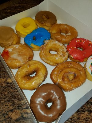 DONUT MART - 107 Photos & 59 Reviews - 3301 Coors Blvd, Albuquerque ...