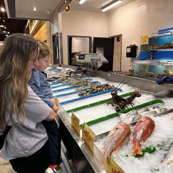 FRESH INTERNATIONAL MARKET - Updated December 2025 - 55 Photos & 38 ...