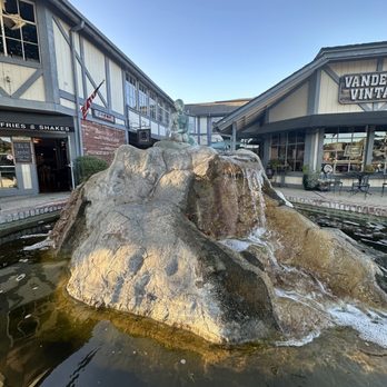 THE LITTLE MERMAID FOUNTAIN - Updated December 2025 - 87 Photos & 31 ...