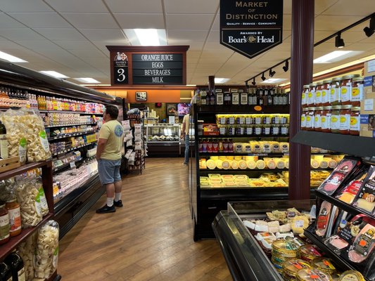 HAYEK MARKET - Updated June 2025 - 136 Photos & 83 Reviews - 1 Mill St ...