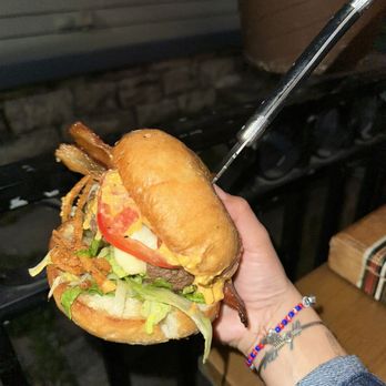 ALLEN BURGER VENTURE - Updated August 2025 - 752 Photos & 767 Reviews ...