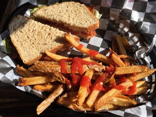 HIGHLINE CAFE & SALOON - 36 Photos & 49 Reviews - Burgers - 12799 Hwy ...