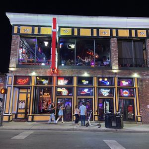 RIPPY’S BAR & GRILL - 820 Photos & 1045 Reviews - 429 Broadway ...