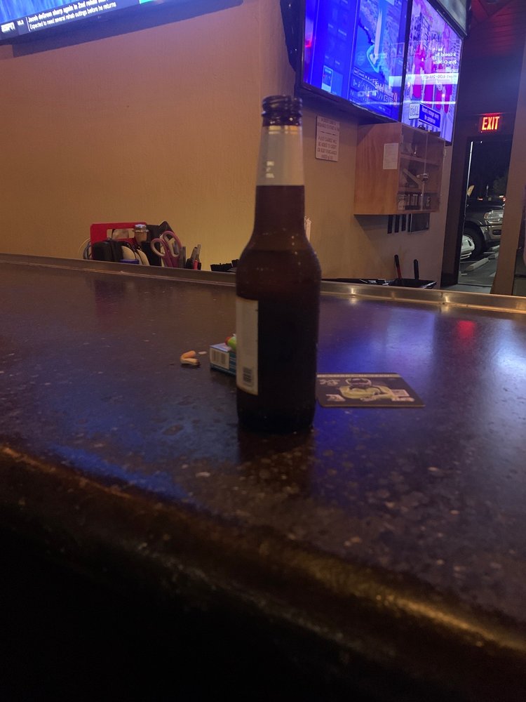 SHOTZ SPORTS BAR - Updated January 2026 - 34 Photos & 42 Reviews - 167 ...