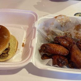 R&R EXTREME WINGS - Updated December 2025 - 55 Photos & 70 Reviews ...