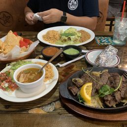 EL REFU - Updated October 2025 - 122 Photos & 93 Reviews - 17111 ...