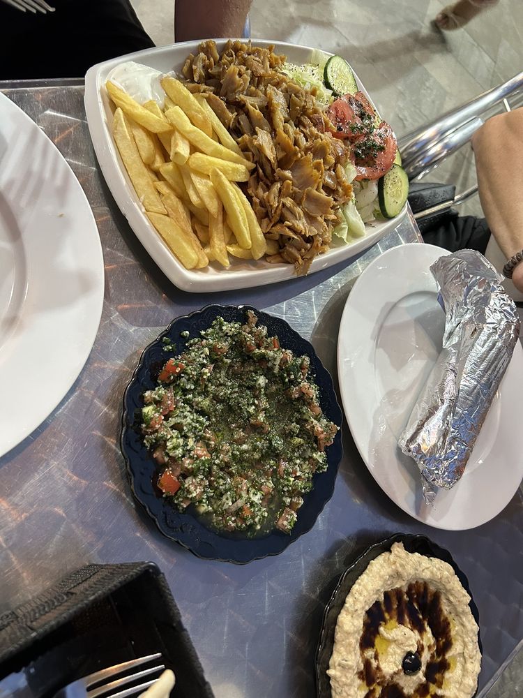 SHAWERMA - Calle Santa María la Blanca, Pohjois-Savo, Sevilla, Spain ...