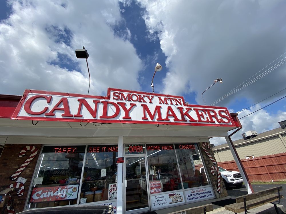 SMOKY MOUNTAIN CANDY MAKERS - Updated June 2025 - 14 Photos & 30 ...