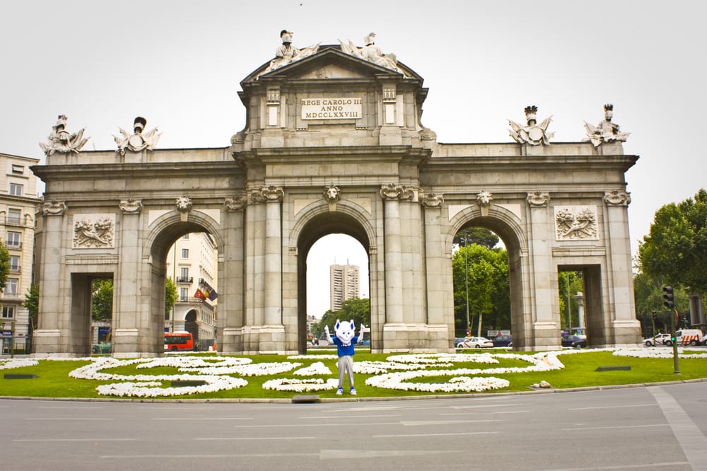 SAINT LOUIS UNIVERSITY - 18 Photos - Avenida del Valle, Hérault, Madrid ...