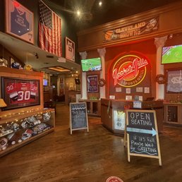 JOCKS & JILLS SPORTS GRILLE - Updated July 2025 - 226 Photos & 268 ...