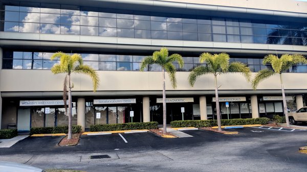 AKUMIN FT. LAUDERDALE WEST - Updated July 2025 - 23 Reviews - 1799 W ...
