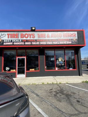 MODESTO TIRE BOYS AND AUTOMOTIVE REPAIR - Updated August 2025 - 21 Photos & 22 Reviews - 405 ...