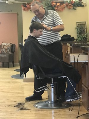 YANKEE CLIPPER HAIR STYLIST - Updated May 2026 - 224 Cherry Ave ...