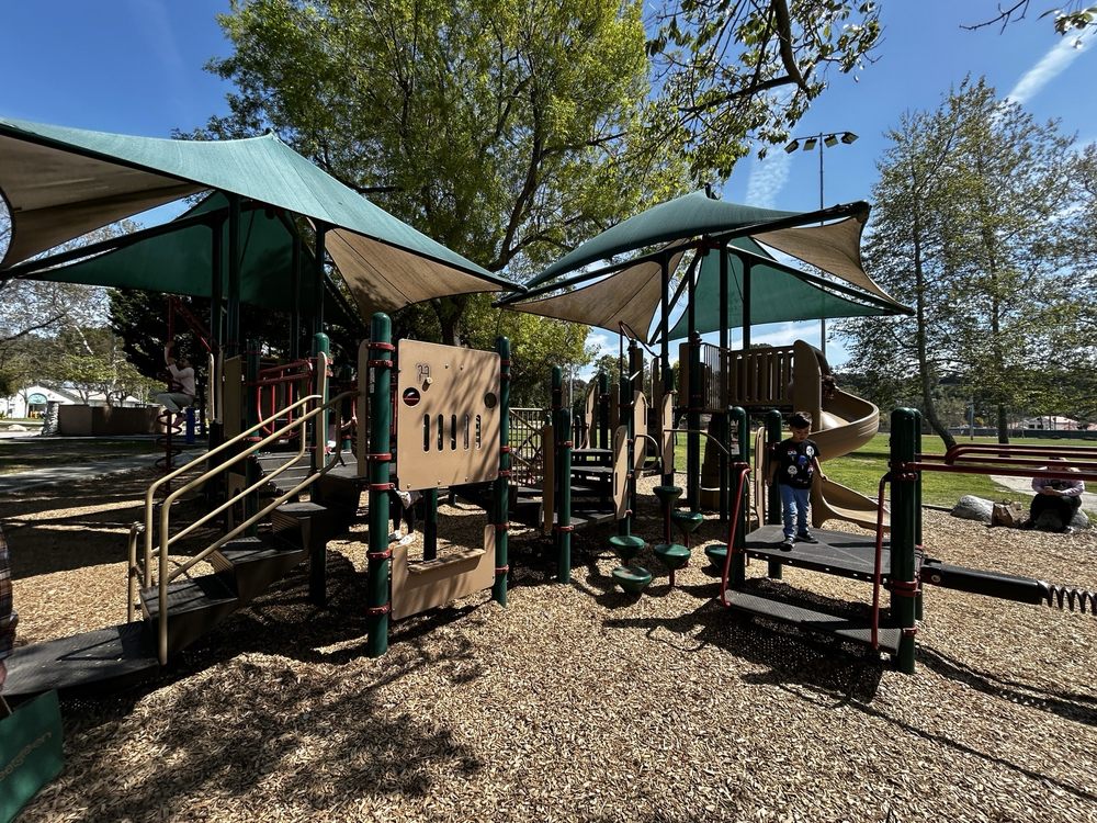 BROOKSIDE PARK - Updated May 2024 - 227 Photos & 99 Reviews - 360 N ...