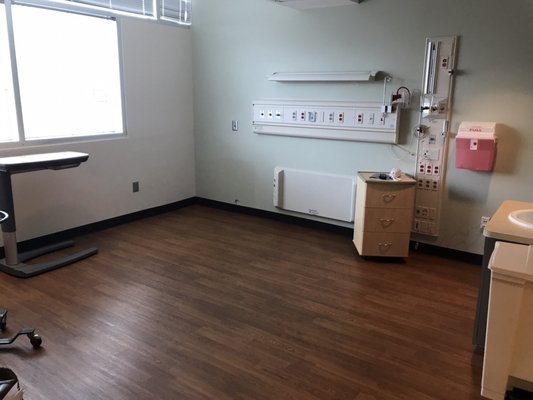 EMORY SAINT JOSEPH’S HOSPITAL - 17 Photos & 112 Reviews - 5665 ...