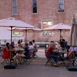 UPTOWN CAFE - Updated August 2025 - 595 Photos & 773 Reviews - 102 E ...