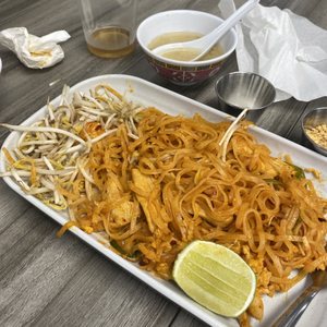 HOT BOWL BY EVERYDAY THAI - Updated June 2025 - 15 Photos - 1301 E ...