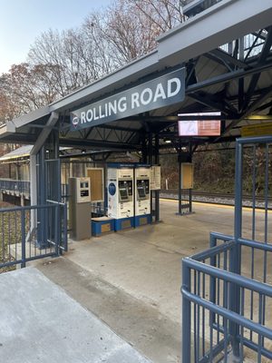 ROLLING ROAD VRE STATION - Updated August 2025 - 55 Photos - 9016 Burke ...