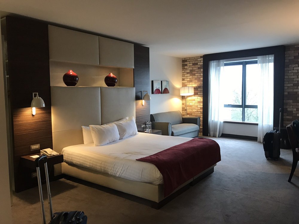 ABSOLUTE HOTEL - 49 Photos & 36 Reviews - Hotels - Sir Harry's Mall ...