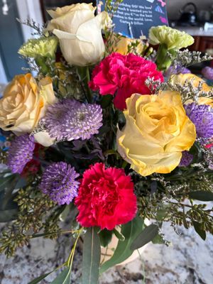 ARGI’S FLOWERS - Updated March 2025 - 20 Photos - 5540 E Broadway Rd ...
