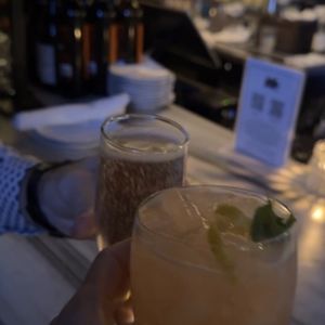 THE SILVER PIG BAR & OYSTER ROOM - 124 Photos & 105 Reviews - 102 S ...