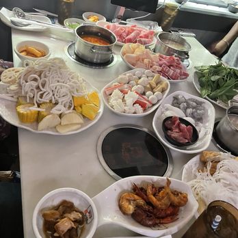 URBAN HOT POT - Updated June 2025 - 330 Photos & 280 Reviews - 10100 ...