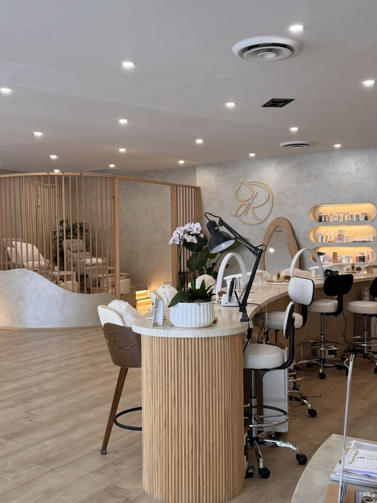 LE REVE BEAUTY LOUNGE - Updated January 2026 - 41 Photos & 28 Reviews ...
