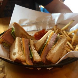 THE GRUMPY MINNOW - Updated July 2024 - 39 Photos & 50 Reviews - 485 ...