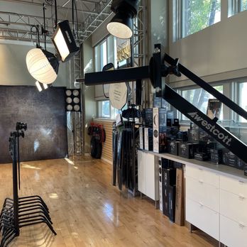 PICTURELINE - Updated December 2025 - 33 Photos & 110 Reviews - 305 W ...