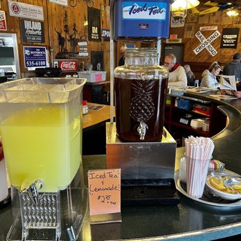 SMACKY’S ON BROADWAY - Updated April 2025 - 146 Photos & 209 Reviews ...