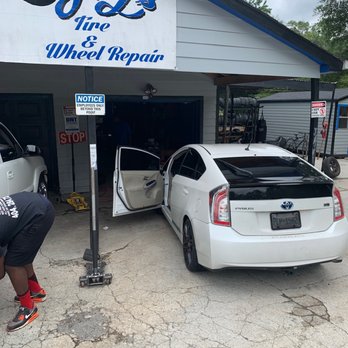 JAY’S TIRE & WHEEL REPAIR - Updated December 2025 - 13 Photos & 22 ...