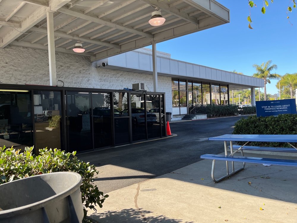 PERRY FORD MAZDA OF SANTA BARBARA - 32 Photos & 157 Reviews - Car ...