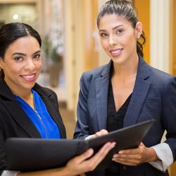 GLENDALE CAREER COLLEGE - 41 Photos & 172 Reviews - 240 N Brand Blvd ...