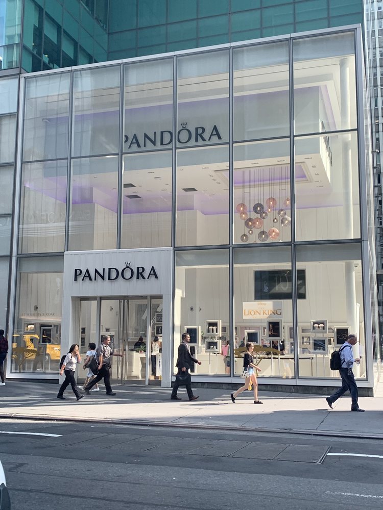 PANDORA TIMES SQUARE - 27 Photos & 36 Reviews - 110 W 42nd St, New York ...