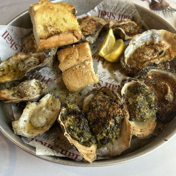 HALF SHELL OYSTER HOUSE - Updated August 2025 - 660 Photos & 385 ...
