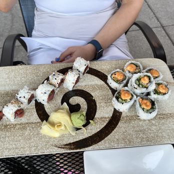 YELLOWTAIL SUSHI BAR AND ASIAN KITCHEN - Updated July 2024 - 294 Photos ...