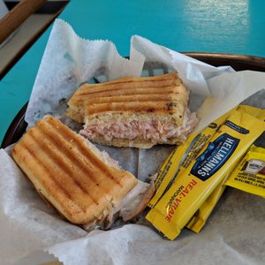 THE MIDWAY BAKERY - 52 Photos & 23 Reviews - Bakeries - 510 S Winter St ...