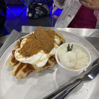 CAFE UPPER - Updated August 2024 - 495 Photos & 198 Reviews - 300 S ...