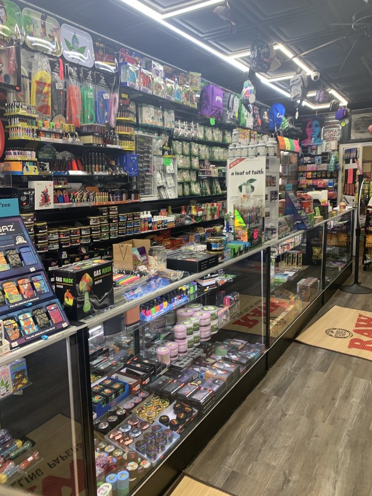 SMOKE & SNACK - 12 Photos - Brooklyn, New York - Convenience Stores - Yelp