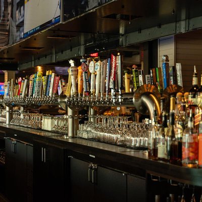 THE NEIGHBORHOOD TAVERN - Updated May 2025 - 83 Photos & 132 Reviews ...