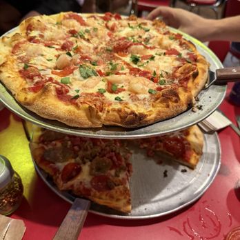 PATRONIES PIZZA - Updated December 2025 - 80 Photos & 221 Reviews ...