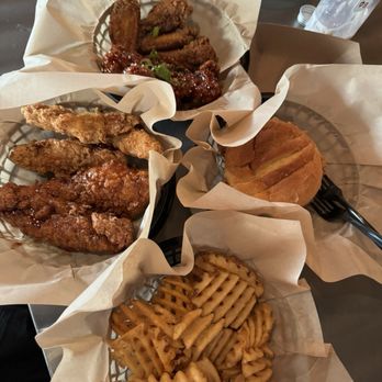 CHI-KIN - Updated 05/2025 - 1096 Photos & 551 Reviews - 813 N Mills Ave ...