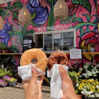 BEACON DOUGHNUTS - Updated August 2024 - 517 Photos & 223 Reviews - 810 ...
